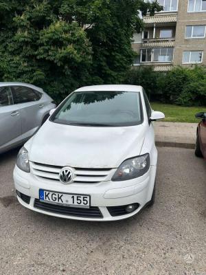 Balts Volkswagen Golf Plus 2008 Viļņa, ar dzinēja tilpumu 1.40 L un nobraukumu 331 tūkst. km par 1800 €, foto  vietnē AUTOMOTO.COM.LV