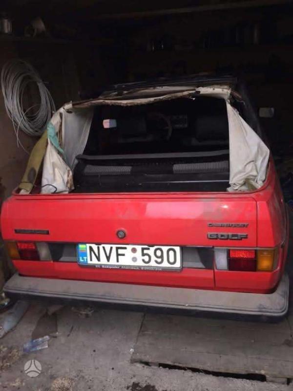 Sarkans Volkswagen Golf 1979 Vilkaviškis, ar dzinēja tilpumu 1.58 L un nobraukumu 12 tūkst. km par 2000 €, foto 2 vietnē AUTOMOTO.COM.LV