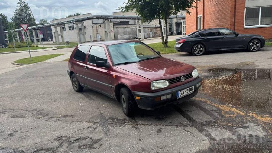 Sarkans Volkswagen Golf 1992 Rīga, ar dzinēja tilpumu 1.40 L un nobraukumu 40 tūkst. km par 550 €, foto 6 vietnē AUTOMOTO.COM.LV