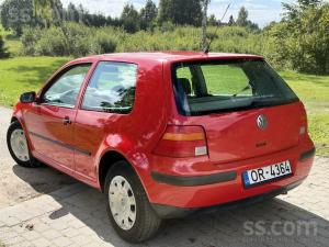 Sarkans Volkswagen Golf 1998 Cēsis, ar dzinēja tilpumu 1.60 L un nobraukumu 185 tūkst. km par 2050 €, foto 5 vietnē AUTOMOTO.COM.LV