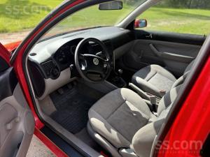 Sarkans Volkswagen Golf 1998 Cēsis, ar dzinēja tilpumu 1.60 L un nobraukumu 185 tūkst. km par 2050 €, foto 8 vietnē AUTOMOTO.COM.LV