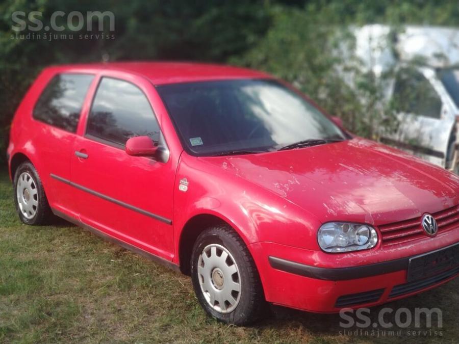 Sarkans Volkswagen Golf 1999 Rīga, ar dzinēja tilpumu 1.60 L un nobraukumu 241 tūkst. km par 450 €, foto 1 vietnē AUTOMOTO.COM.LV