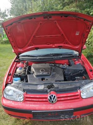 Sarkans Volkswagen Golf 1999 Rīga, ar dzinēja tilpumu 1.60 L un nobraukumu 241 tūkst. km par 450 €, foto 5 vietnē AUTOMOTO.COM.LV