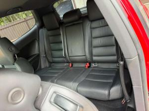 Red Volkswagen Golf 2010 in Kaunas, with an engine capacity of 2.00 L and mileage of 155 thousand km for 13999 €, photo 6 on AUTOMOTO.COM.LV