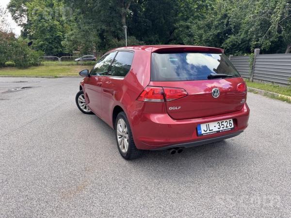 Sarkans Volkswagen Golf 2014 Rīga, ar dzinēja tilpumu 1.40 L un nobraukumu 212 tūkst. km par 7250 €, foto 5 vietnē AUTOMOTO.COM.LV