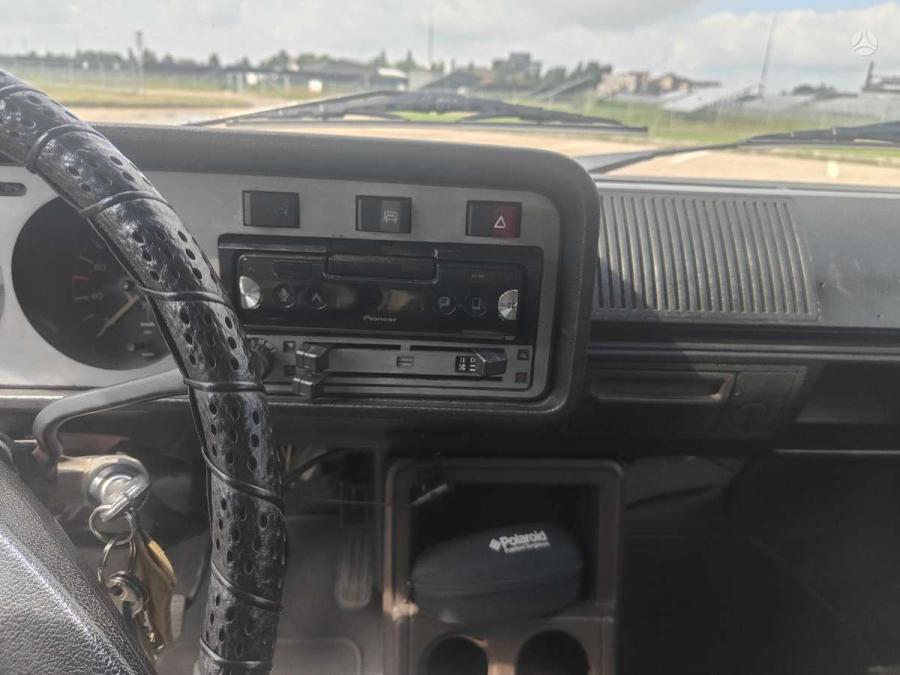 Sarkans Volkswagen Golf 1979 Mažeikiai, ar dzinēja tilpumu 1.57 L un nobraukumu 360 tūkst. km par 3500 €, foto 12 vietnē AUTOMOTO.COM.LV
