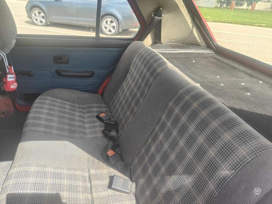 Sarkans Volkswagen Golf 1979 Mažeikiai, ar dzinēja tilpumu 1.57 L un nobraukumu 360 tūkst. km par 3500 €, foto 13 vietnē AUTOMOTO.COM.LV