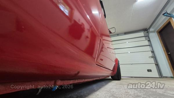 Red Volkswagen Golf 1982 in Parnu, with an engine capacity of 2.00 L and mileage of 225 thousand km for 7900 €, photo 6 on AUTOMOTO.COM.LV
