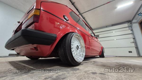 Red Volkswagen Golf 1982 in Parnu, with an engine capacity of 2.00 L and mileage of 225 thousand km for 7900 €, photo 7 on AUTOMOTO.COM.LV
