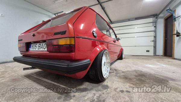 Red Volkswagen Golf 1982 in Parnu, with an engine capacity of 2.00 L and mileage of 225 thousand km for 7900 €, photo 8 on AUTOMOTO.COM.LV