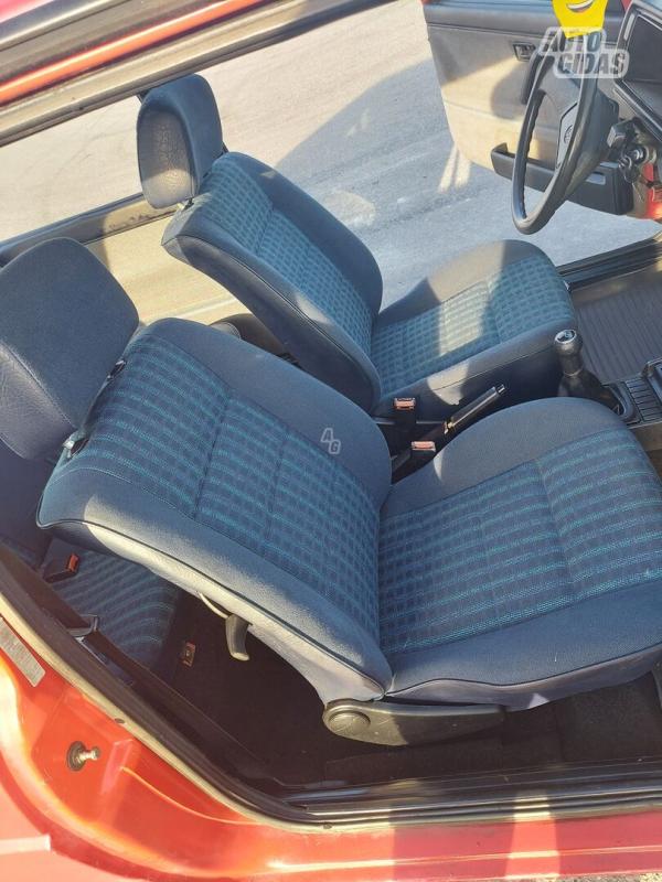Red Volkswagen Golf 1984 in Klaipeda, with an engine capacity of 1.60 L and mileage of 168 thousand km for 800 €, photo 10 on AUTOMOTO.COM.LV