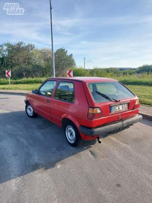 Sarkans Volkswagen Golf 1984 Klaipėda, ar dzinēja tilpumu 1.60 L un nobraukumu 168 tūkst. km par 800 €, foto 4 vietnē AUTOMOTO.COM.LV