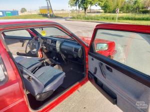 Sarkans Volkswagen Golf 1984 Klaipėda, ar dzinēja tilpumu 1.60 L un nobraukumu 168 tūkst. km par 800 €, foto 12 vietnē AUTOMOTO.COM.LV