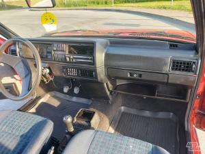 Sarkans Volkswagen Golf 1984 Klaipėda, ar dzinēja tilpumu 1.60 L un nobraukumu 168 tūkst. km par 800 €, foto 13 vietnē AUTOMOTO.COM.LV