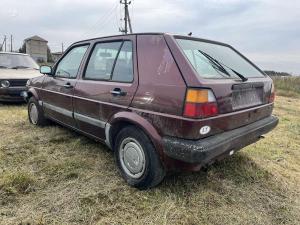 Red Volkswagen Golf 1988 in Vilnius, with an engine capacity of 1.78 L and mileage of 20 thousand km for 600 €, photo 3 on AUTOMOTO.COM.LV