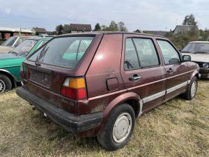 Red Volkswagen Golf 1988 in Vilnius, with an engine capacity of 1.78 L and mileage of 20 thousand km for 600 €, photo 4 on AUTOMOTO.COM.LV