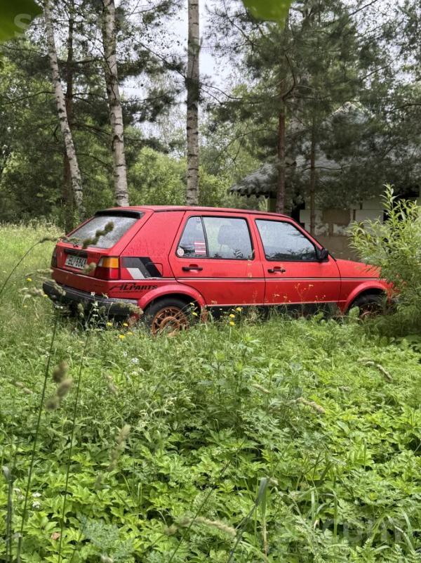 Sarkans Volkswagen Golf 1989 Rīga, ar dzinēja tilpumu 1.80 L un nobraukumu 266 tūkst. km par 2100 €, foto 6 vietnē AUTOMOTO.COM.LV