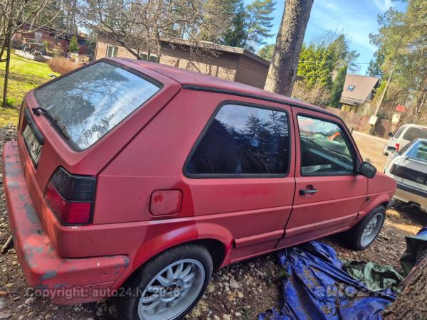 Sarkans Volkswagen Golf 1989 Tallina, ar dzinēja tilpumu 1.30 L un nobraukumu 199 tūkst. km par 1500 €, foto 3 vietnē AUTOMOTO.COM.LV