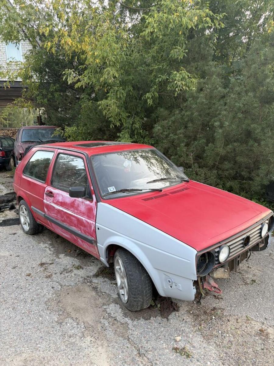 Red Volkswagen Golf 1990 in Ogre, with an engine capacity of 1.90 L and mileage of 80 thousand km for 500 €, photo 1 on AUTOMOTO.COM.LV