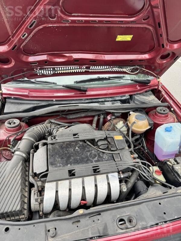 Volkswagen Golf 1990 Rīga vietnē Sarkans Volkswagen Golf 1990 Rīga, ar dzinēja tilpumu 2.80 L un nobraukumu 231 tūkst. km par 6000 €, foto 4 vietnē AUTOMOTO.COM.LV