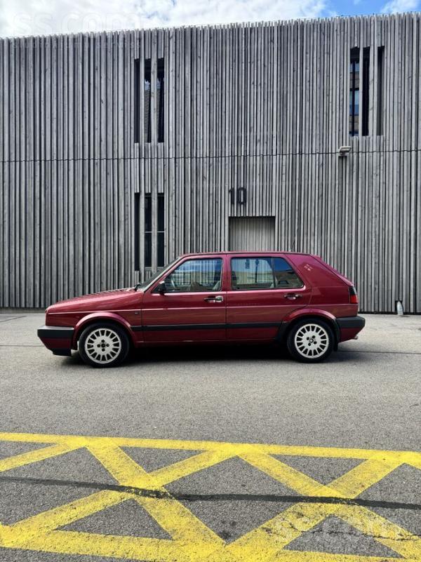 Volkswagen Golf 1990 Rīga vietnē Sarkans Volkswagen Golf 1990 Rīga, ar dzinēja tilpumu 2.80 L un nobraukumu 231 tūkst. km par 6000 €, foto 6 vietnē AUTOMOTO.COM.LV