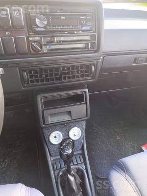 Sarkans Volkswagen Golf 1990 Rīga, ar dzinēja tilpumu 1.80 L un nobraukumu 208 tūkst. km par 5005 €, foto 5 vietnē AUTOMOTO.COM.LV