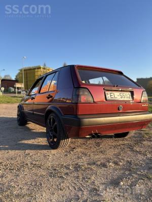 Sarkans Volkswagen Golf 1991 Cēsis, ar dzinēja tilpumu 2.00 L un nobraukumu 232 tūkst. km par 3500 €, foto 3 vietnē AUTOMOTO.COM.LV