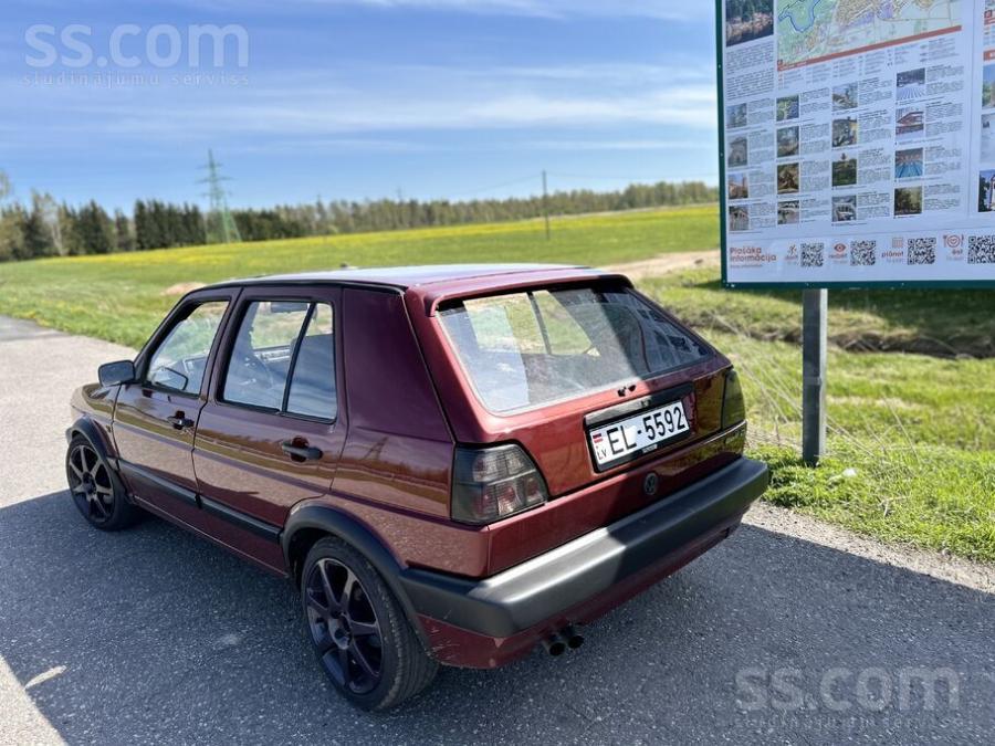 Sarkans Volkswagen Golf 1991 Cēsis, ar dzinēja tilpumu 2.00 L un nobraukumu 232 tūkst. km par 3500 €, foto 5 vietnē AUTOMOTO.COM.LV
