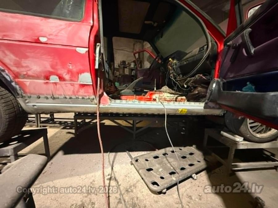 Красный Фольксваген Гольф 1991 в Таллин, объемом двигателя 1.90 л и пробегом 0 тыс. км за 7000 €, фото 24 на AUTOMOTO.COM.LV