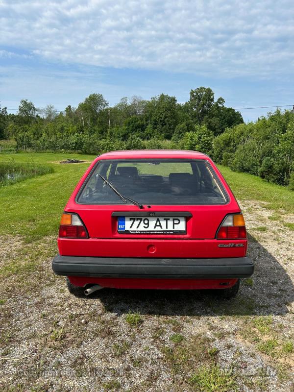 Red Volkswagen Golf 1991 in Tallinn, with an engine capacity of 1.30 L and mileage of 222 thousand km for 1500 €, photo 5 on AUTOMOTO.COM.LV