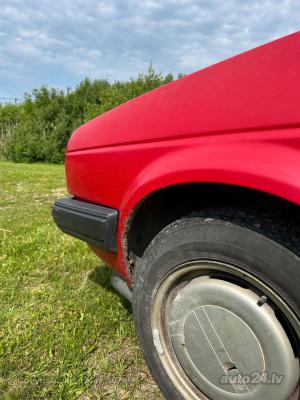Sarkans Volkswagen Golf 1991 Tallina, ar dzinēja tilpumu 1.30 L un nobraukumu 222 tūkst. km par 1500 €, foto 13 vietnē AUTOMOTO.COM.LV