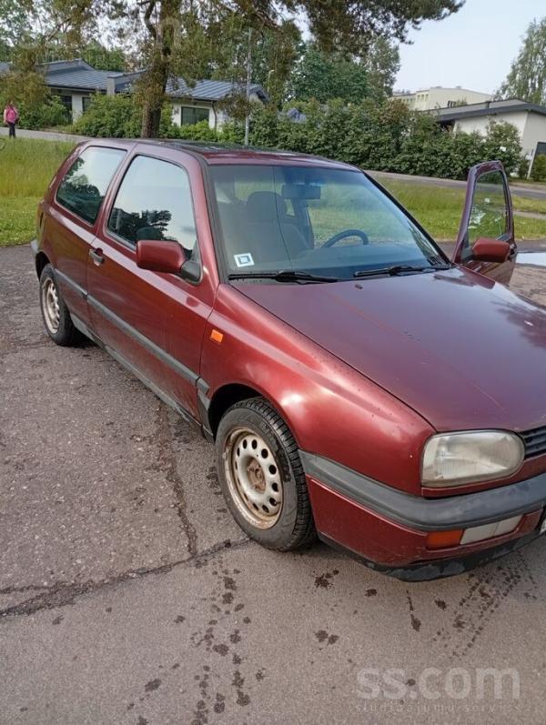 Sarkans Volkswagen Golf 1992 Jūrmala, ar dzinēja tilpumu 1.80 L un nobraukumu 271 tūkst. km par 600 €, foto 1 vietnē AUTOMOTO.COM.LV