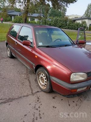 Sarkans Volkswagen Golf 1992 Jūrmala, ar dzinēja tilpumu 1.80 L un nobraukumu 271 tūkst. km par 1450 €, foto 1 vietnē AUTOMOTO.COM.LV