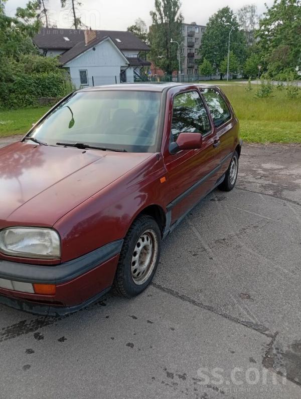 Sarkans Volkswagen Golf 1992 Jūrmala, ar dzinēja tilpumu 1.80 L un nobraukumu 271 tūkst. km par 600 €, foto 5 vietnē AUTOMOTO.COM.LV