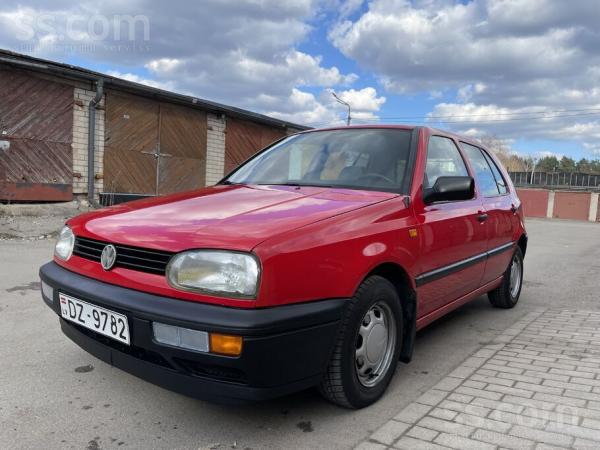 Sarkans Volkswagen Golf 1992 Rīga, ar dzinēja tilpumu 1.40 L un nobraukumu 35 tūkst. km par 1000 €, foto 1 vietnē AUTOMOTO.COM.LV