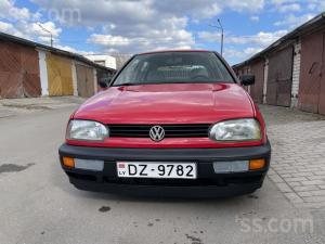 Красный Фольксваген Гольф 1992 в Рига, объемом двигателя 1.40 л и пробегом 35 тыс. км за 1000 €, фото 3 на AUTOMOTO.COM.LV