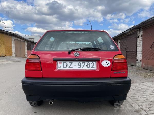 Sarkans Volkswagen Golf 1992 Rīga, ar dzinēja tilpumu 1.40 L un nobraukumu 35 tūkst. km par 1000 €, foto 6 vietnē AUTOMOTO.COM.LV
