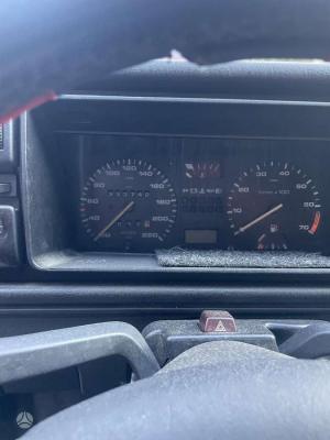 Sarkans Volkswagen Golf 1992 Trakai, ar dzinēja tilpumu 1.60 L un nobraukumu 334 tūkst. km par 450 €, foto 9 vietnē AUTOMOTO.COM.LV