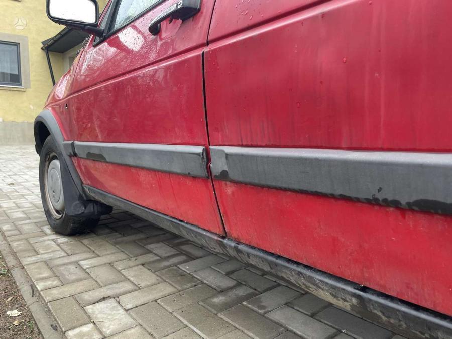 Sarkans Volkswagen Golf 1992 Trakai, ar dzinēja tilpumu 1.60 L un nobraukumu 334 tūkst. km par 450 €, foto 15 vietnē AUTOMOTO.COM.LV