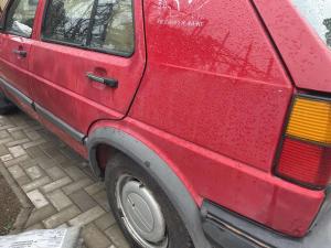 Sarkans Volkswagen Golf 1992 Trakai, ar dzinēja tilpumu 1.60 L un nobraukumu 334 tūkst. km par 450 €, foto 17 vietnē AUTOMOTO.COM.LV