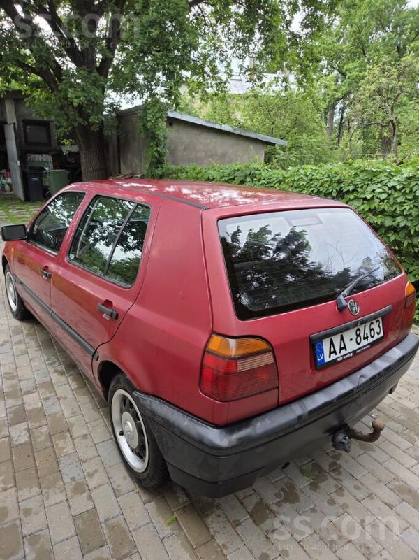 Красный Фольксваген Гольф 1994 в Рига, объемом двигателя 1.90 л и пробегом 104 тыс. км за 1500 €, фото 6 на AUTOMOTO.COM.LV