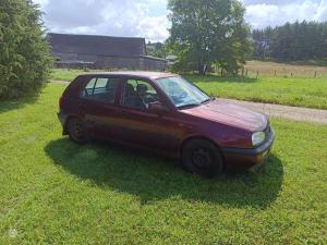 Sarkans Volkswagen Golf 1994 Kaišiadorys, ar dzinēja tilpumu 1.80 L un nobraukumu 176 tūkst. km par 450 €, foto 4 vietnē AUTOMOTO.COM.LV