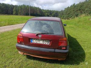 Sarkans Volkswagen Golf 1994 Kaišiadorys, ar dzinēja tilpumu 1.80 L un nobraukumu 176 tūkst. km par 450 €, foto 6 vietnē AUTOMOTO.COM.LV