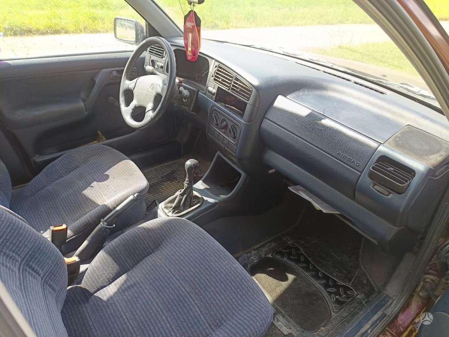 Sarkans Volkswagen Golf 1994 Kaišiadorys, ar dzinēja tilpumu 1.80 L un nobraukumu 176 tūkst. km par 450 €, foto 10 vietnē AUTOMOTO.COM.LV