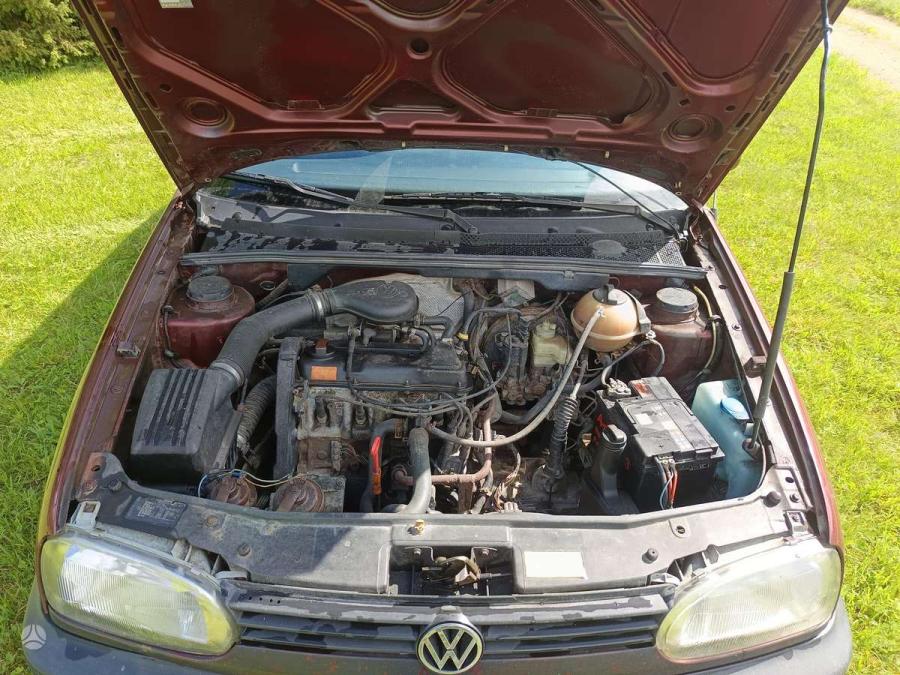 Sarkans Volkswagen Golf 1994 Kaišiadorys, ar dzinēja tilpumu 1.80 L un nobraukumu 176 tūkst. km par 450 €, foto 20 vietnē AUTOMOTO.COM.LV
