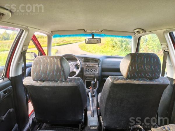 Red Volkswagen Golf 1994 in Madona, with an engine capacity of 1.80 L and mileage of 222 thousand km for 1050 €, photo 6 on AUTOMOTO.COM.LV