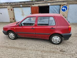 Sarkans Volkswagen Golf 1994 Rīga, ar dzinēja tilpumu 1.80 L un nobraukumu 183 tūkst. km par 1700 €, foto 3 vietnē AUTOMOTO.COM.LV