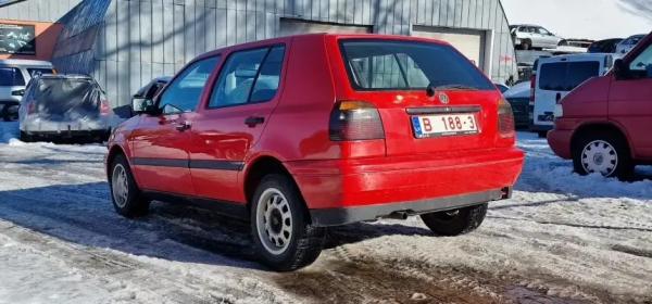 Sarkans Volkswagen Golf 1995 Valmiera, ar dzinēja tilpumu 0.00 L un nobraukumu 213 tūkst. km par 1000 €, foto 5 vietnē AUTOMOTO.COM.LV