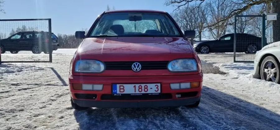Красный Фольксваген Гольф 1995 в Валмиера, объемом двигателя 0.00 л и пробегом 213 тыс. км за 1000 €, фото 9 на AUTOMOTO.COM.LV