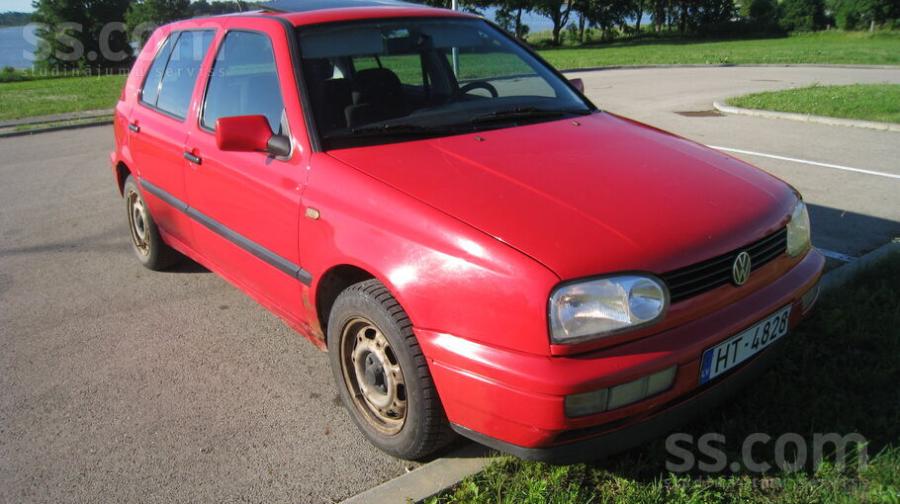 Red Volkswagen Golf 1995 in Balvi, with an engine capacity of 1.90 L and mileage of 285 thousand km for 1750 €, photo 4 on AUTOMOTO.COM.LV